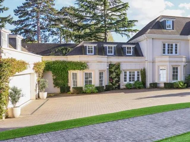 Coombe Bank, London, KT2 7DN, United Kingdom | 7 bed house for rent #167383120 | Rentberry