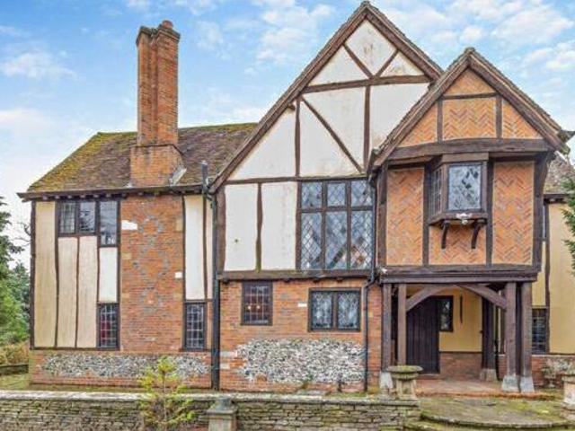 Coombe Hill Court, Windsor, 4 Bedroom Detached