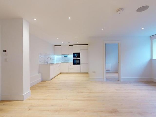 Coombe Hill House, London, SW20