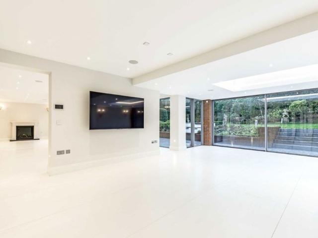Coombe Hill Road, KT2, London