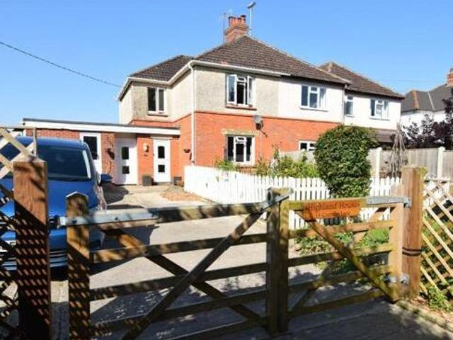 Coombe Lane, Enford, 4 Bedroom Semi detached