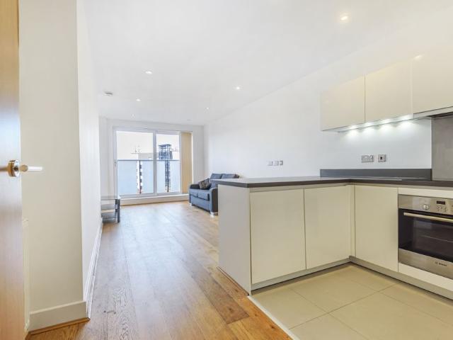 Coombe Lane, London, SW20