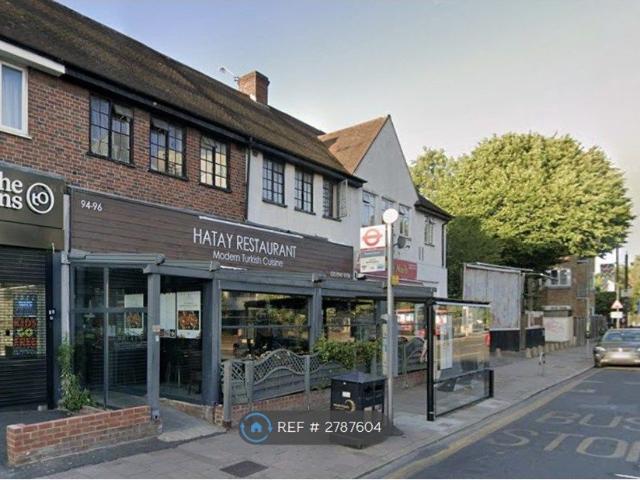 Coombe Lane, London SW20, 2 bed flat to rent, £1,500 pcm | PrimeLocation