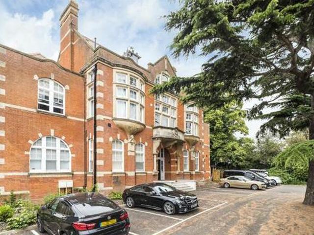 Coombe Road, Kingston Upon Thames, 2 Bedroom Flat