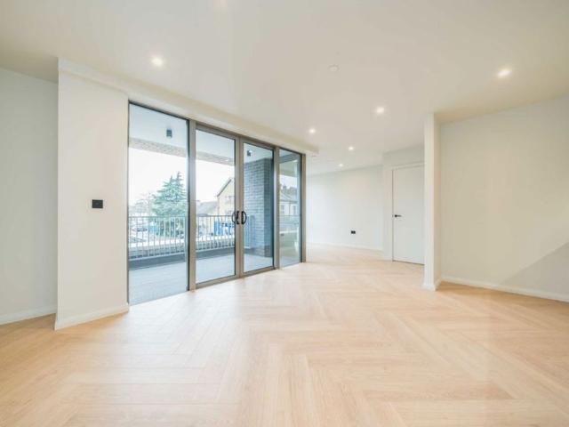 Coombe Road, KT3, London