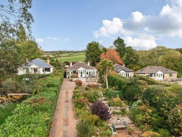 Coombe Way, Bishopsteignton, 2 Bedroom Bungalow