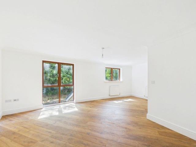 Coombe Way, Farnborough, Hampshire, GU14
