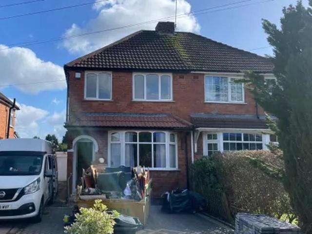 Coombes Lane, Turves Green, B31 4QS, United Kingdom | 3 bed duplex for rent #165746424 | Rentberry