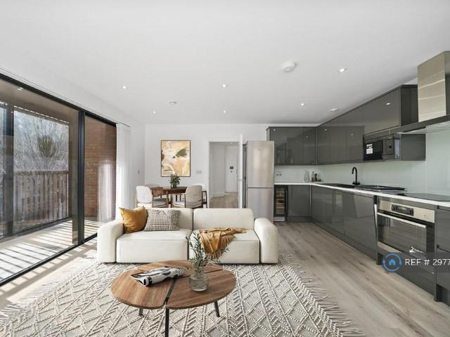 Coomer Place, London, SW6 2 bed flat to rent £3,400 pcm £785 pw