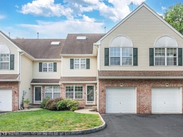 Cooper Ln, Long Hill Township, Home For Sale