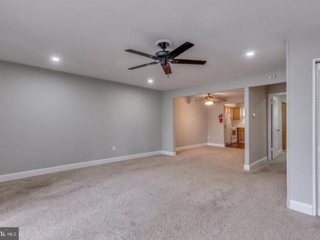Cooper St Apt B, Edgewater Park, Condo For Sale