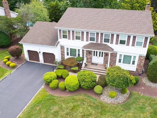 Cooperhawk Dr, Manalapan, Home For Sale