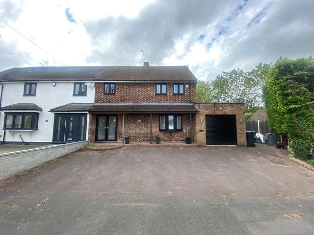 Coopers Close Chigwell IG7 6EU Century 21 United Kingdom