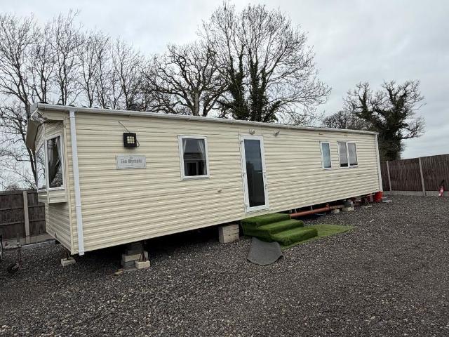 Coopers Green Lane, Hatfield AL10, 2 bed property to rent, £1,100 pcm | PrimeLocation