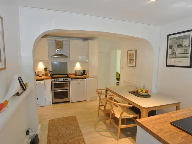 Coopers Hill Lane, Englefield Green, Egham TW20, 2 bed flat to rent, £1,750 pcm | PrimeLocation