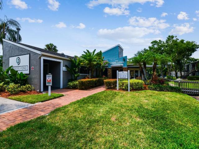 Coopers Pond 1 Bedroom Apartment for Rent at 3701 Fountain Mist Dr, Tampa, FL 33614