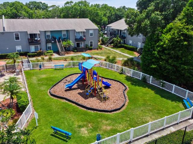 Coopers Pond 1 Bedroom Apartment for Rent at 3701 Fountain Mist Dr, Tampa, FL 33614