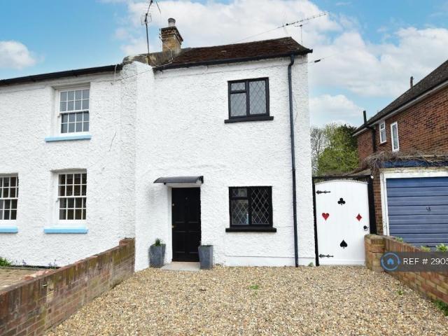 Coopers Row, Iver, SL0 2 bed semi detached house to rent £1,950 pcm £450 pw