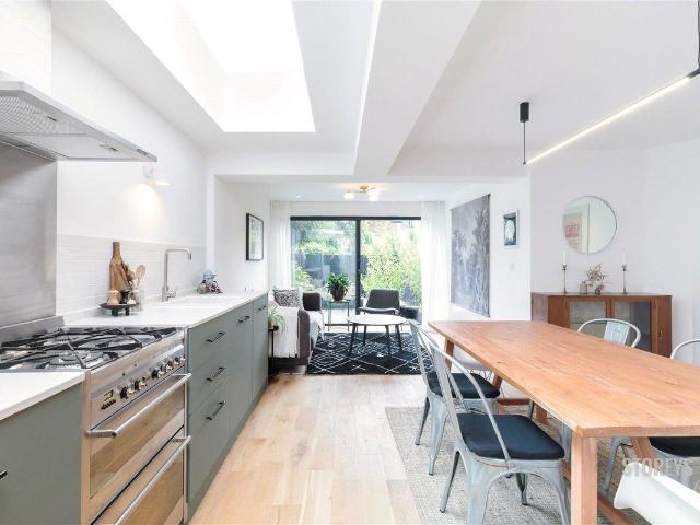 Coopersale Road, Hackney, London E9, 2 bed flat to rent, £3,750 pcm | PrimeLocation