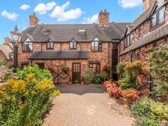 Coach Drive, Fladbury, 3 Bedroom Terraced