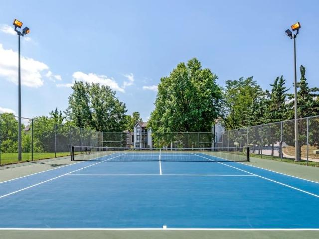 Coach House Apartments 2 Bedroom Apartment for Rent at 655 E Minor Dr, Kansas City, MO 64131 Red Ridge South