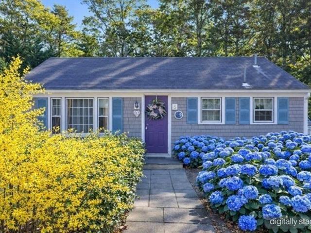Coach House Ln, Dennis, Home For Sale