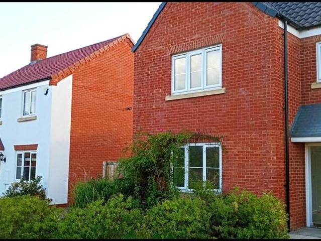 Coachmaker Way, Hethersett, Norwich, NR9 4 bed detached house to rent £1,950 pcm £450 pw
