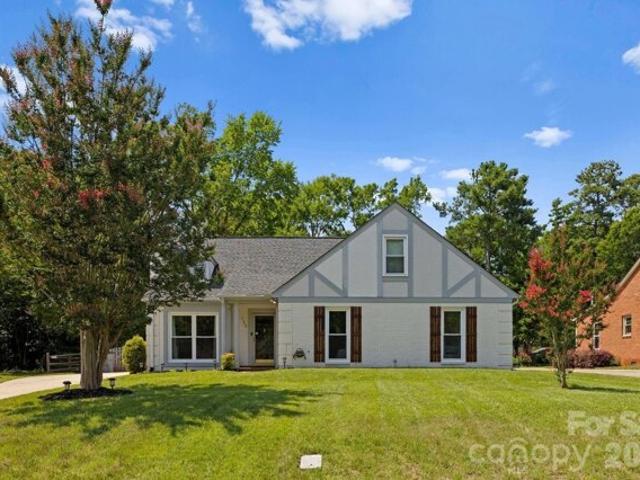 Coachman Cir, Charlotte, Home For Sale