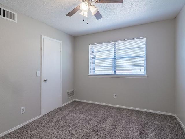 Coachlight Apartments 1 Bedroom Apartment for Rent at 8032 E Reno Ave, Oklahoma City, OK 73110