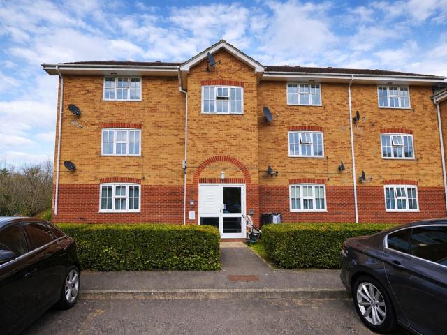 Coal Court, Grays RM17, RM17 — £1,500 pcm