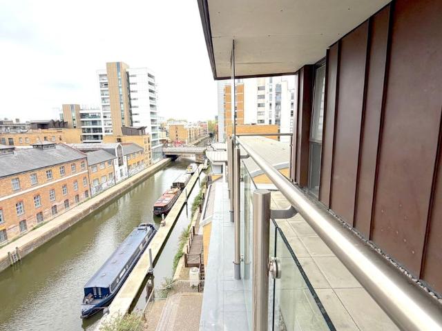 Coalmakers Wharf, London E14, 2 bed flat to rent, £2,400 pcm | PrimeLocation