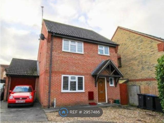 Coalport Close, Harlow CM17, 3 bed detached house to rent, £2,200 pcm | PrimeLocation
