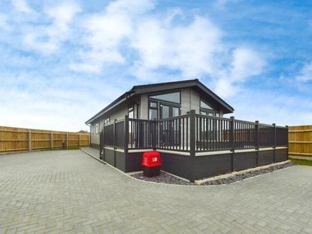 Coast Road, Sandy Beach Holiday Park, 2 Bedroom Park