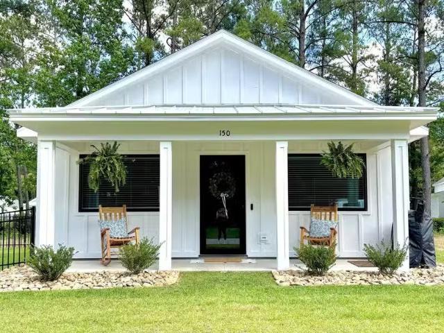 Coastal Living Awaits! Charming 2 Bed, 1 Bath Detached Condomi.