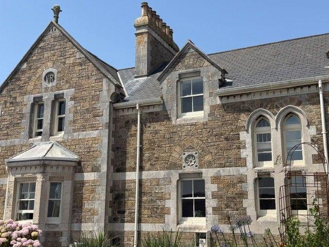 Coastguard Crescent, Penzance TR18, 2 bed property to rent, £1,300 pcm | PrimeLocation