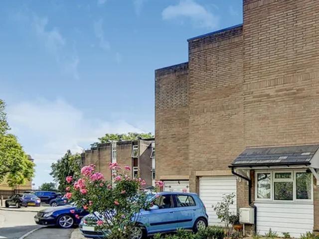 Coburg Crescent, London, SW2 3HU, United Kingdom | 5 bed apartment for rent #166809889 | Rentberry