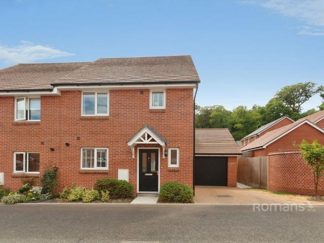 Cob Close, Blackwater, Camberley GU17, 3 bed semi detached house to rent, £2,100 pcm | PrimeLocation