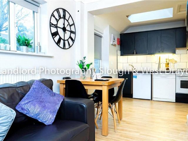 Cobbett Road, Guildford, Surrey, GU2 8EL
