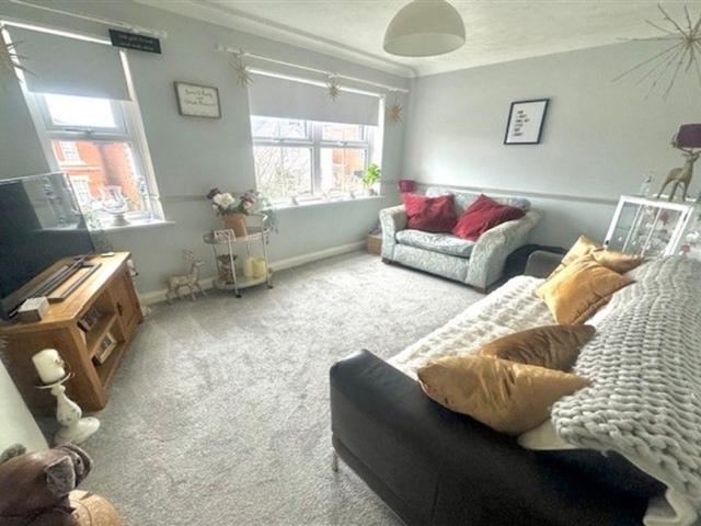 Cobbett Road, Wellow Court, SO18