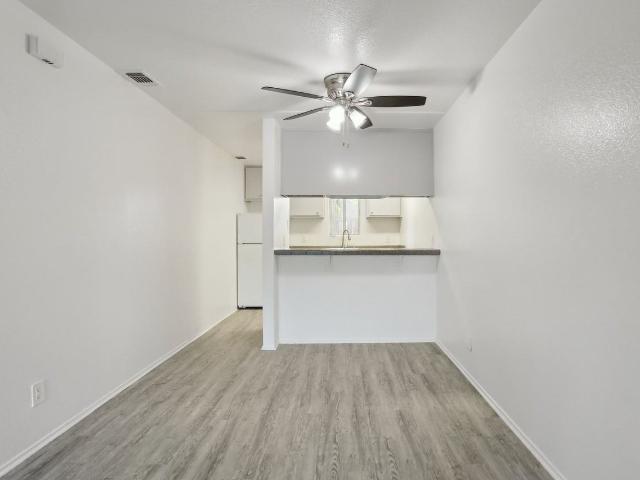 Cobble Creek 2 Bedroom Apartment for Rent at 4731 Whitney Ave, Carmichael, CA 95608