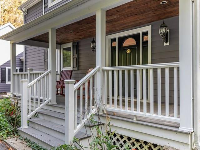 Cobble Rd, Kent, Home For Sale