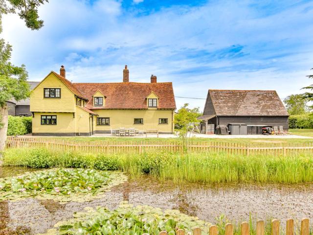 Cobblers Green, Felsted CM6, 5 bed farmhouse to rent, £4,500 pcm | PrimeLocation