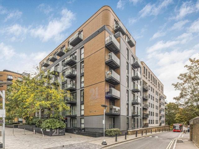 Cobblestone Square, London, E1W 3AS