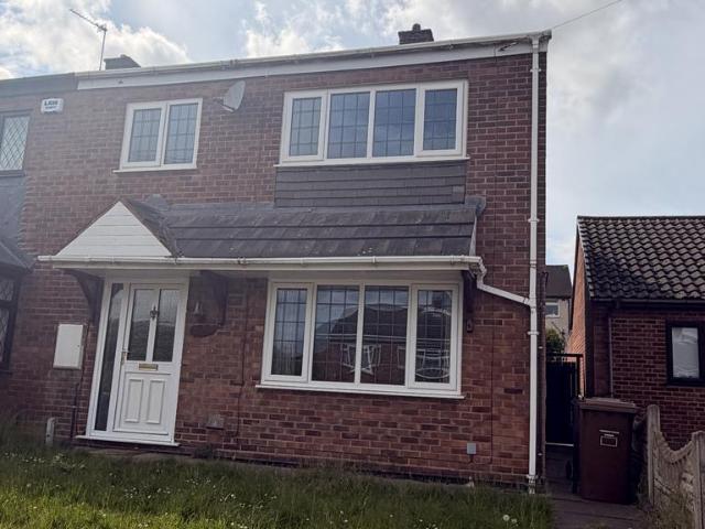Cobden Close, Hednesford WS12 3 bed house to rent £1,195 pcm £276 pw