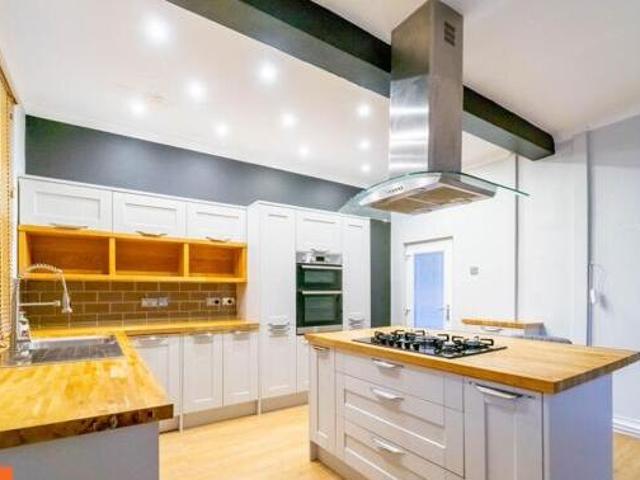 Cobden Street, Heywood, 3 Bedroom End
