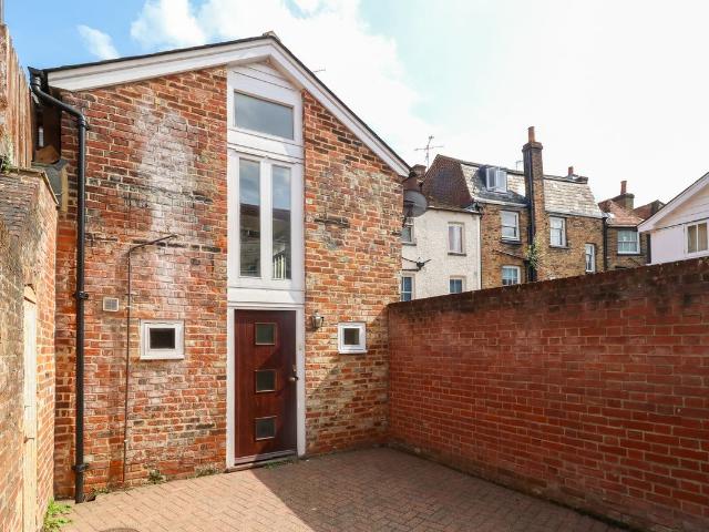 Cobden Place, Canterbury CT1, 1 bed town house to rent, £1,100 pcm | PrimeLocation
