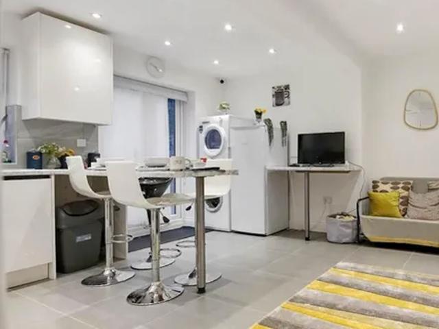 Cobden Road, London, SE25 5DN, United Kingdom | 1 bed townhouse for rent #139068301 | Rentberry
