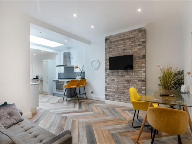 Cobden Road, South Norwood SE25, 3 bed flat to rent, £2,400 pcm | PrimeLocation