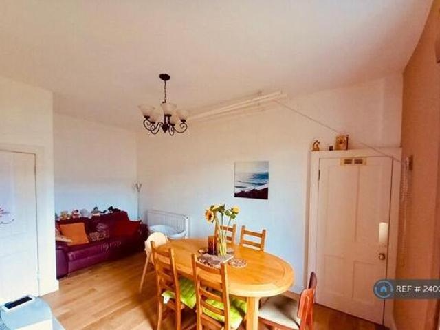 Cobden Terrace, Edinburgh, 2 Bedroom Maisonette