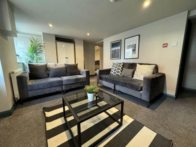 Cobden Terrace Room 2, Farnley, Leeds